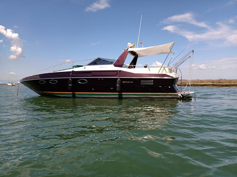 Foto_Riva_38_Bravo_special_00.jpg